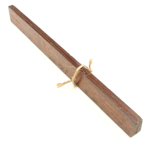 Pair Of Old Winding Sticks – OldTools.co.uk