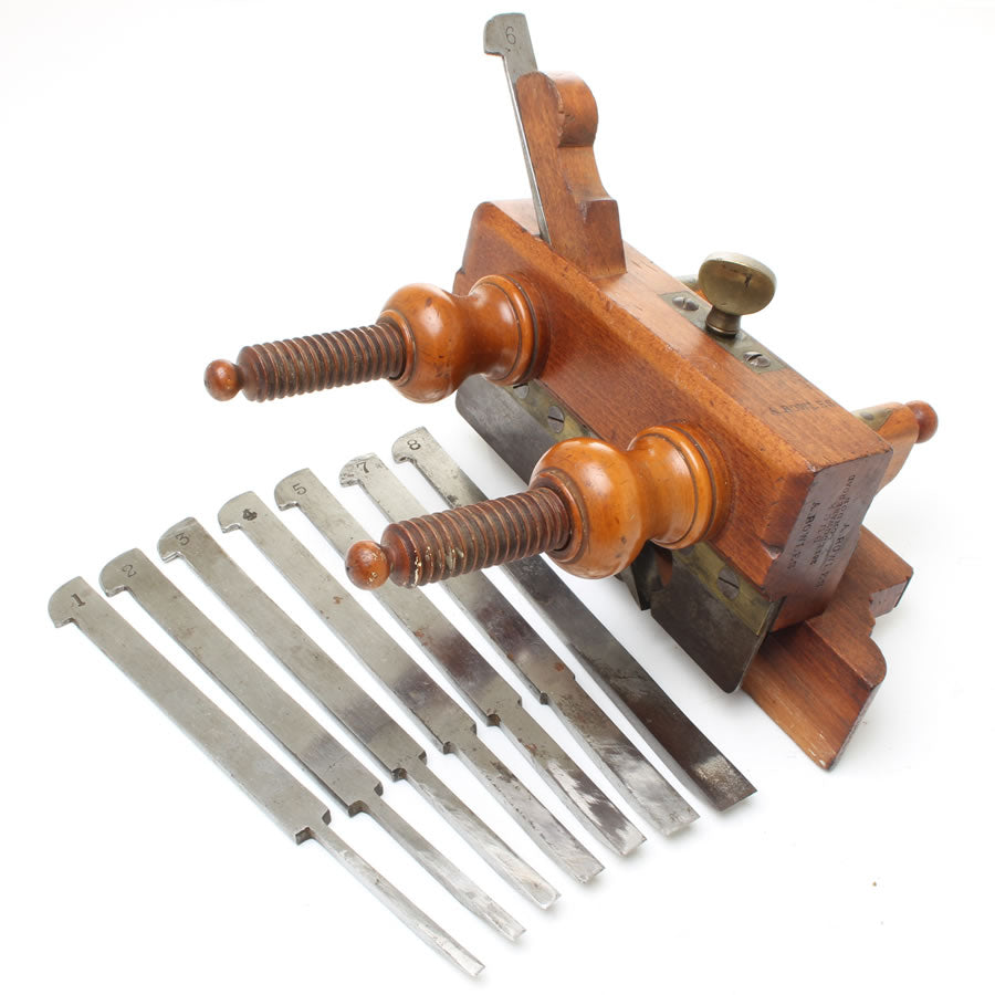 SOLD - Buck Screw-Stem Plough Plane (Beech, Boxwood) – OldTools.co.uk